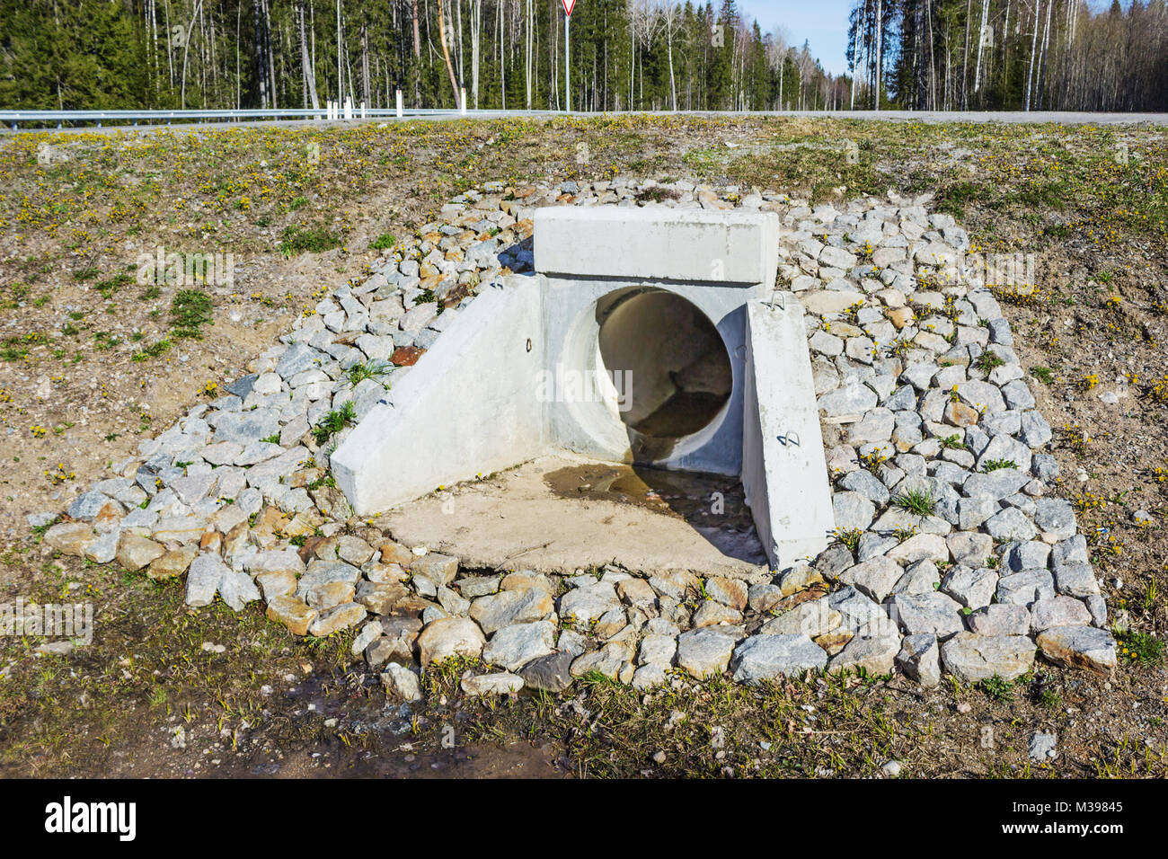 Stone Culvert Stock Photos & Stone Culvert Stock Images - Alamy