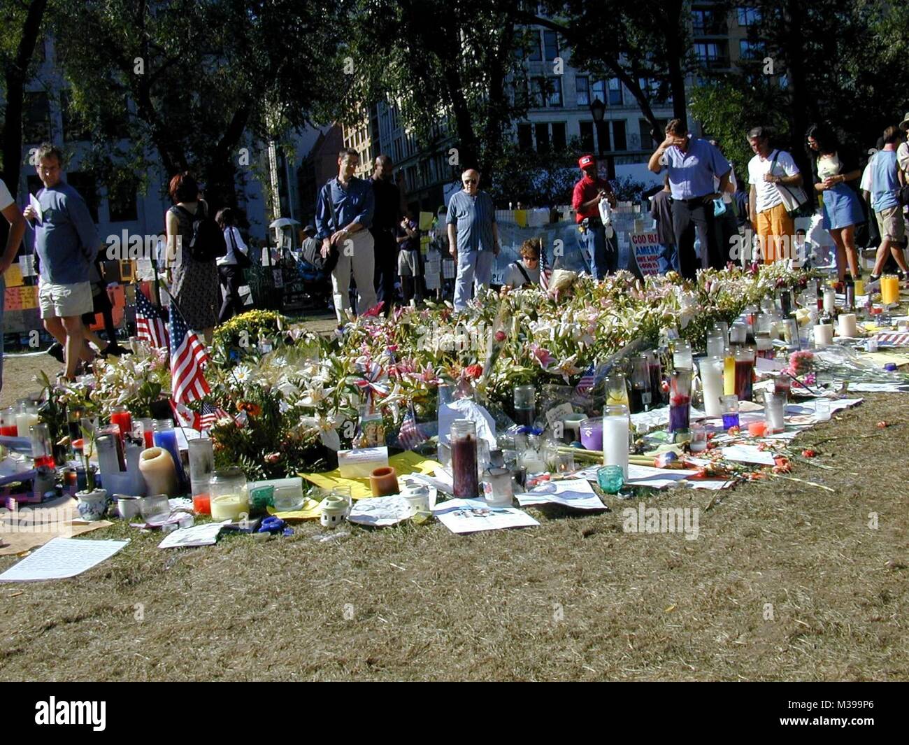 Credit: Walter McBride/MediaPunch UNION SQUARE PARK SEPTEMBER 19, 2001 ...