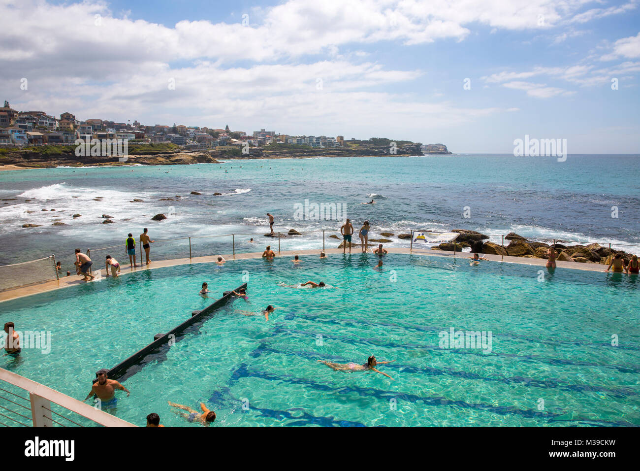Swimming pool changing rooms and facilities at Bronte beach ocean pool ...
