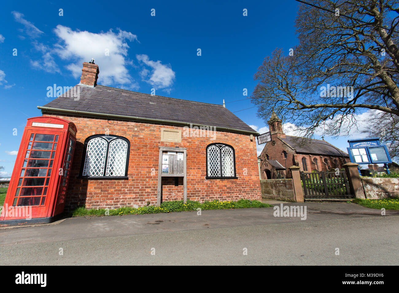 Village of Coddington, England. Picturesque spring view of the village ...
