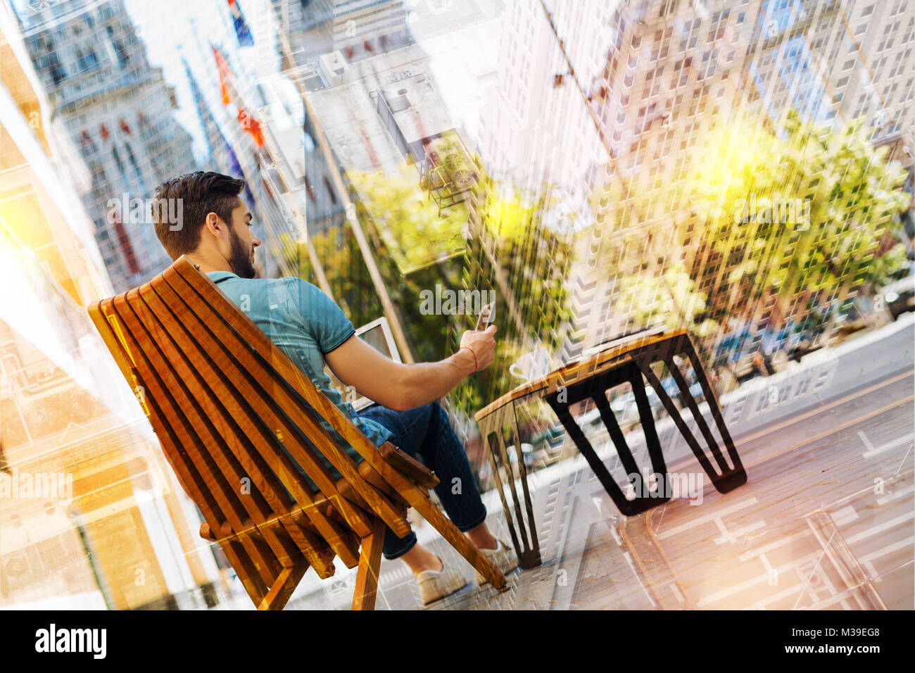 Messages millennial hi-res stock photography and images - Alamy