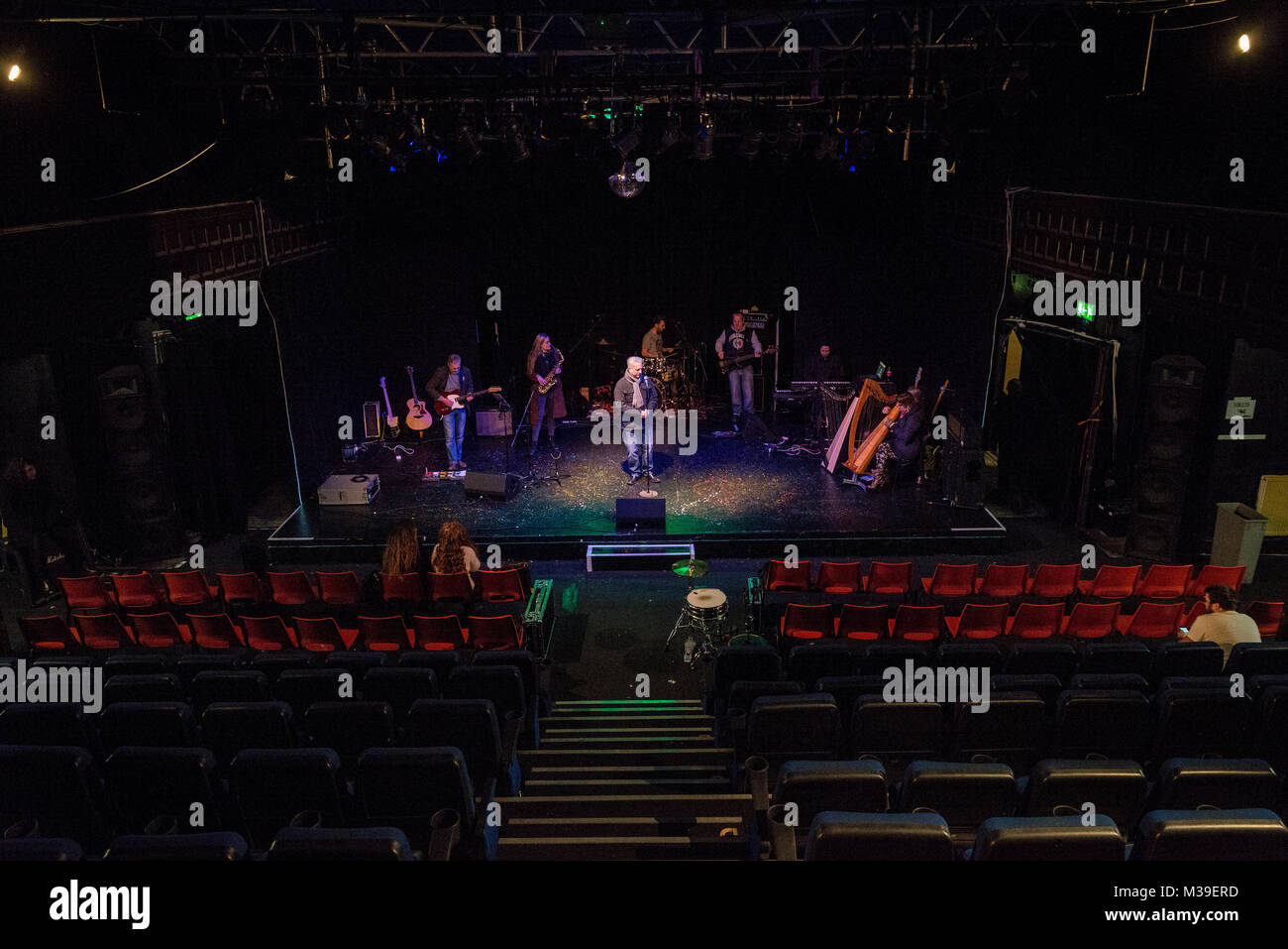 Ian Donaldson (80s band H20) back on stage after a long time to launch ...