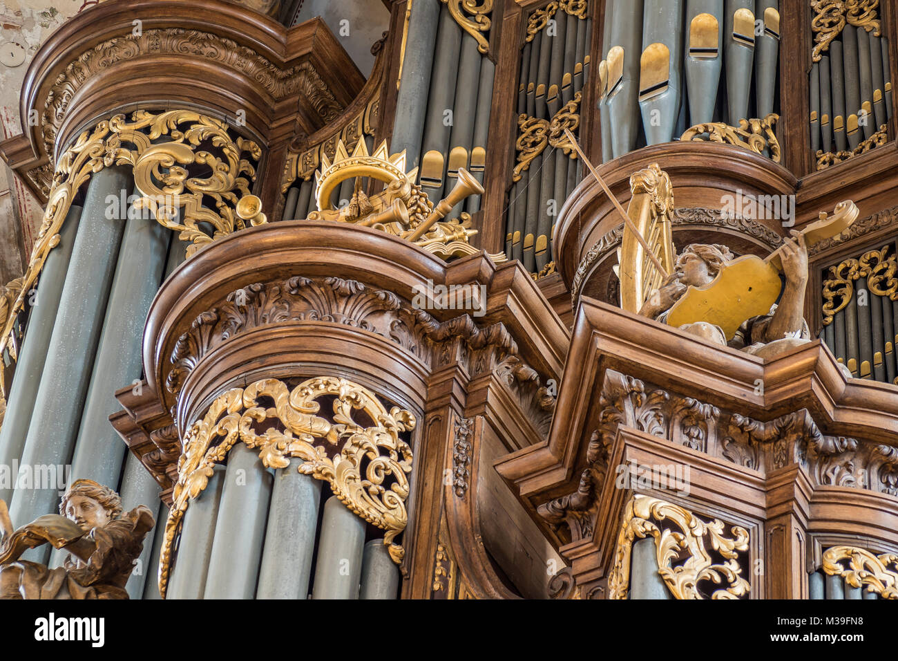 Organ case hi-res stock photography and images - Alamy