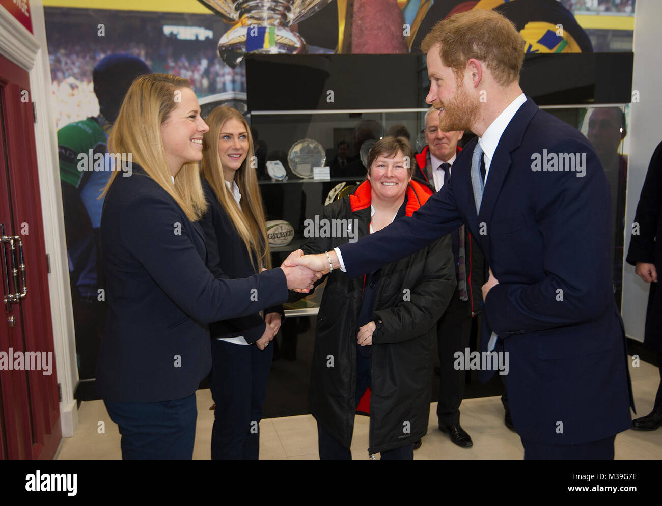 Prince Harry meets injured Vice Caption Amber Reed (left) and rested ...