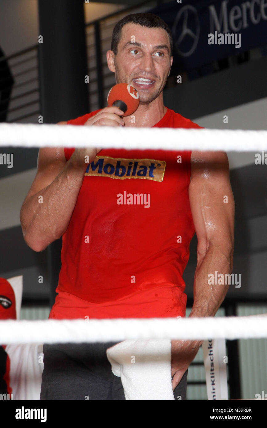 Boxer kampf hi-res stock photography and images - Alamy