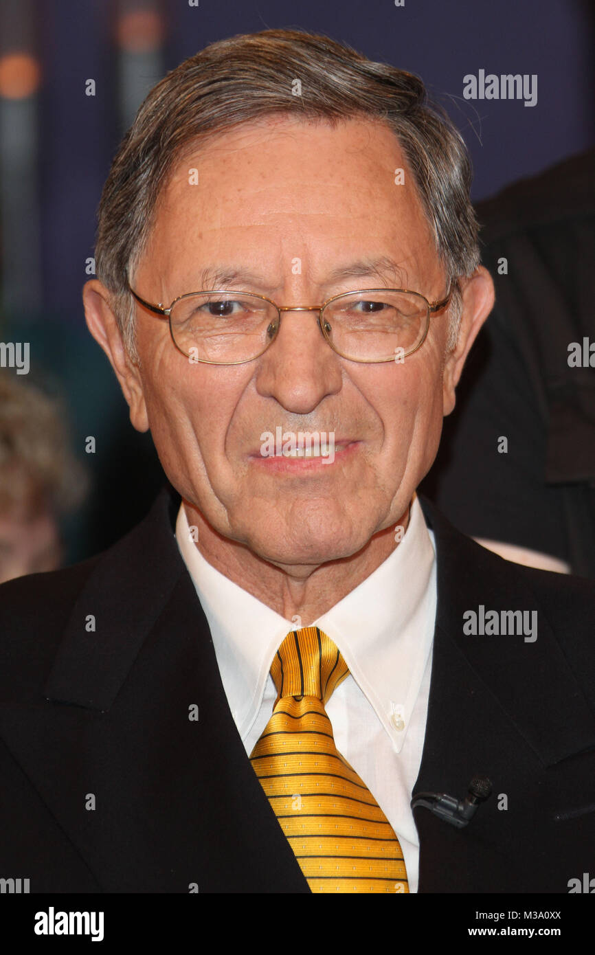 NDR Talkshow, Hamburg, 20.05.2011, Dr. Helmut Ploog Stock Photo - Alamy