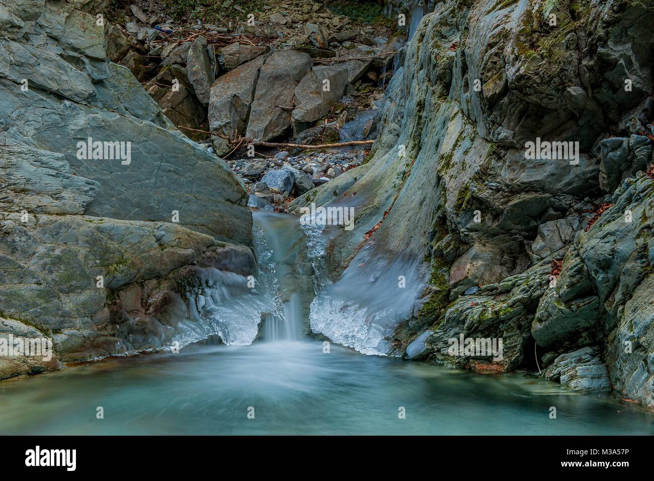 ice rock forms stalactite Stock Photo - Alamy