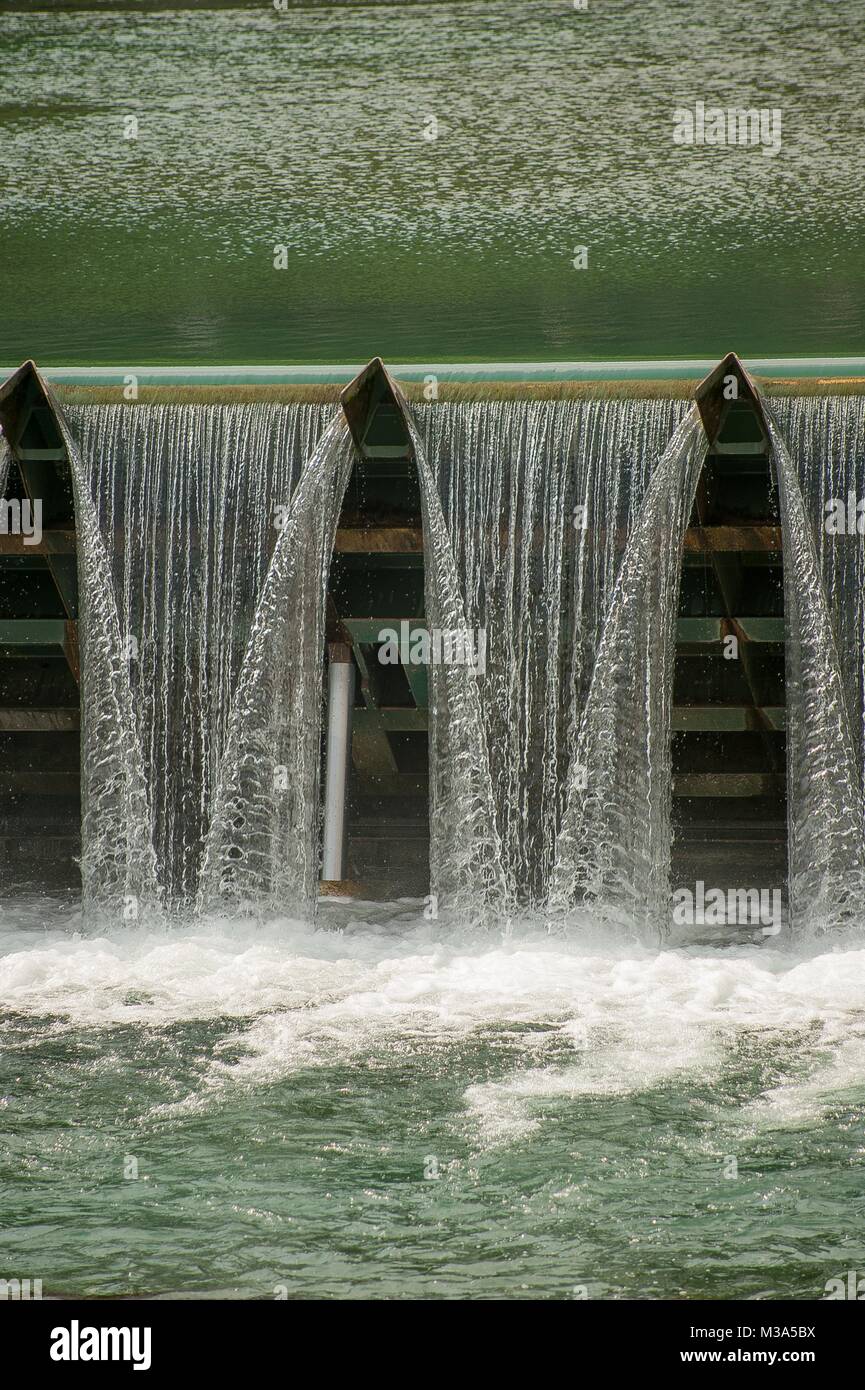 Bulkhead bulkheads hi-res stock photography and images - Alamy