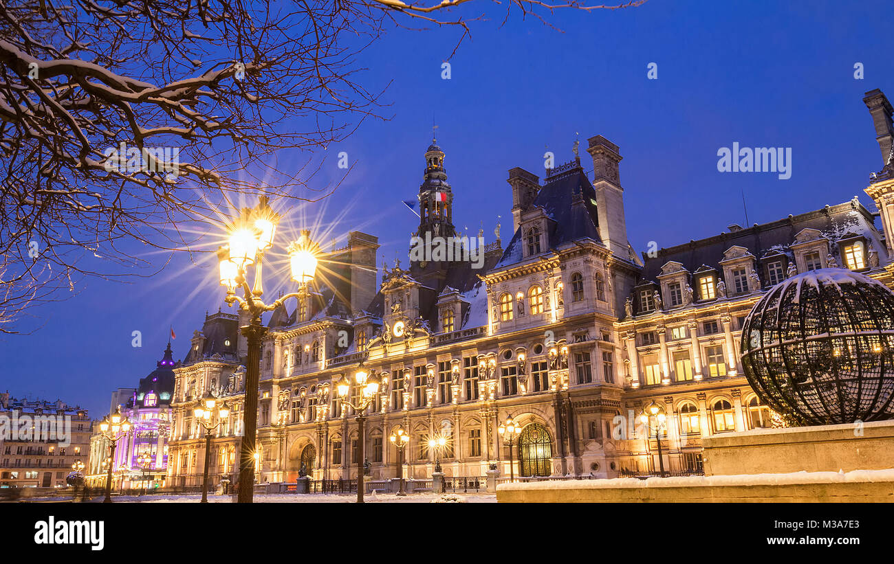 Paris france snow street night hi-res stock photography and images - Alamy