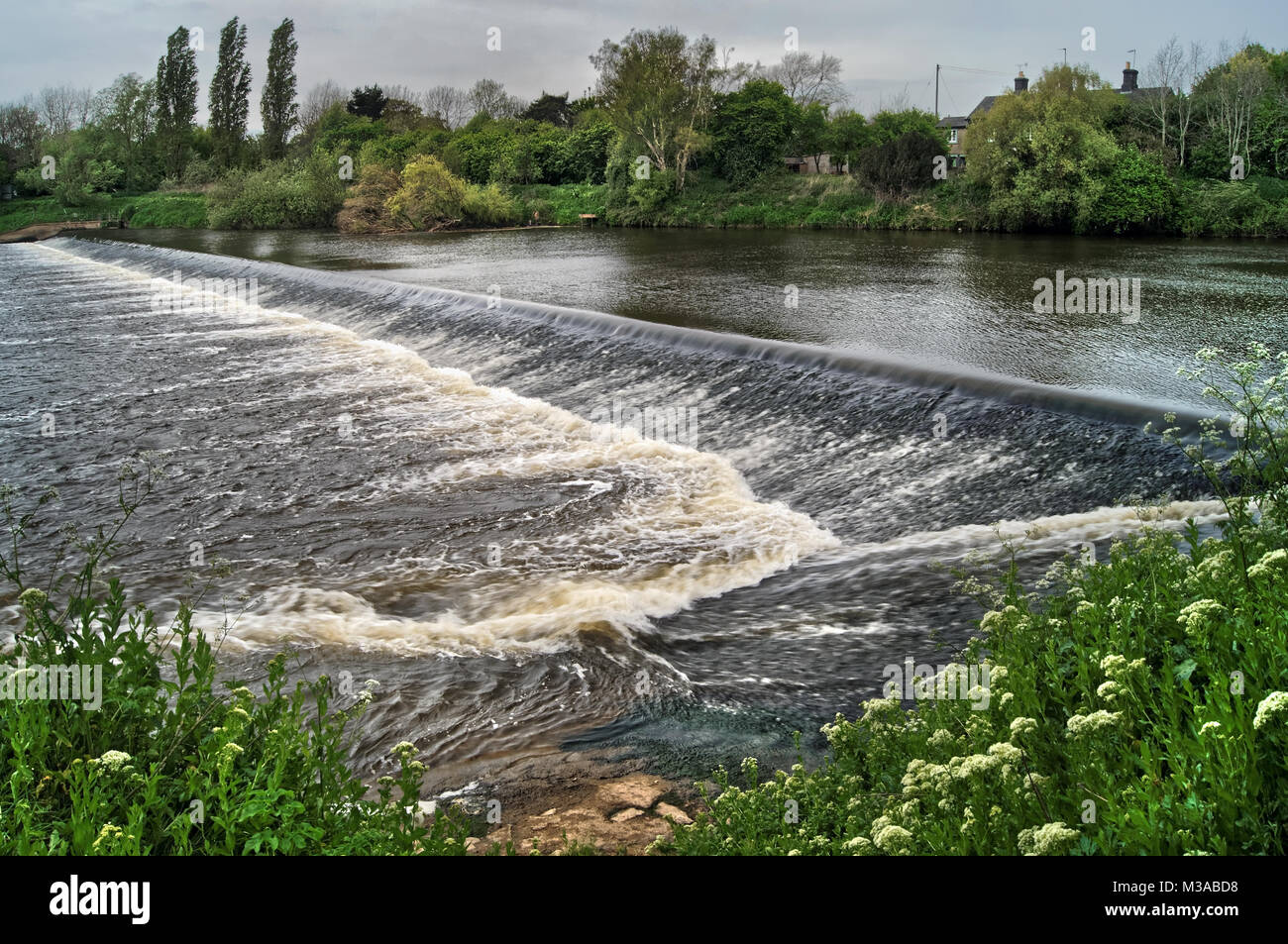 Tewkesbury weir hi-res stock photography and images - Alamy