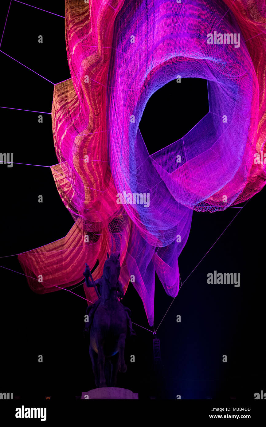 Floating sculpture hi-res stock photography and images - Alamy