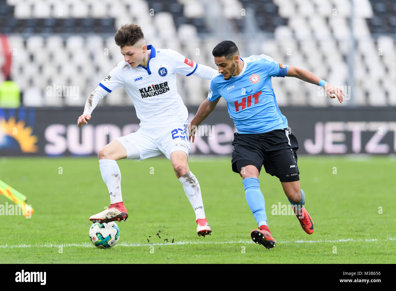 Karlsruhe, Deutschland. 10th Feb, 2018. Florent Muslija (KSC) im duels ...