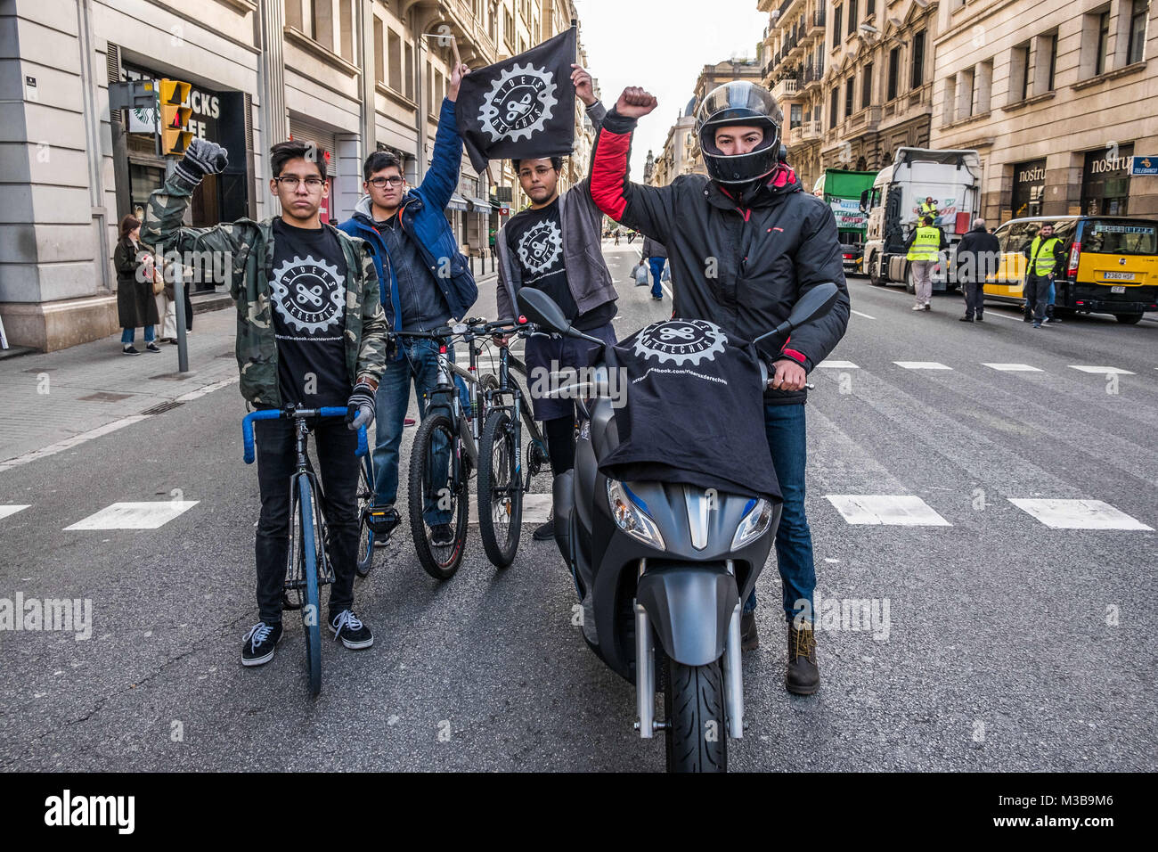 Riders pose hi-res stock photography and images - Alamy