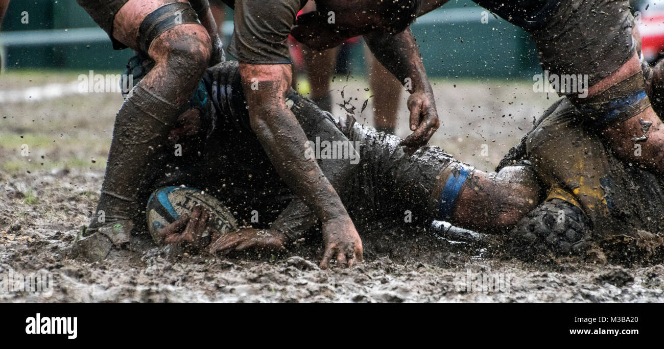 Oviedo, Spain. 10th February 2018. Players in action on the mud during ...