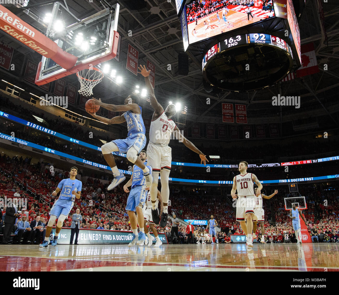 North Carolina Tar Heels guard Kenny Williams (24) and North Carolina ...