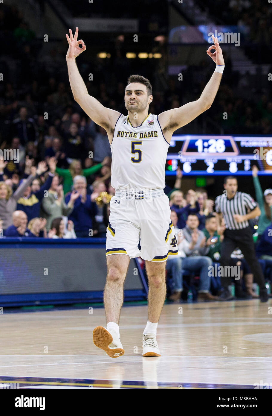 South Bend, Indiana, USA. 10th Feb, 2018. Notre Dame guard Matt Farrell ...
