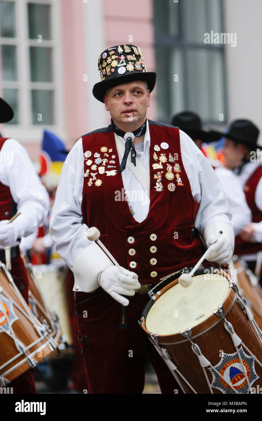 Mainz, Germany. 10th February 2018. Members of the Mainzer Prinzengarde ...