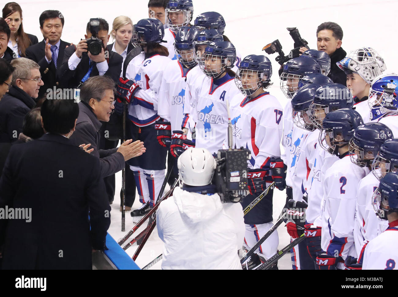 11th Feb, 2018. Moon cheers for unified Korean women's ice hockey team ...