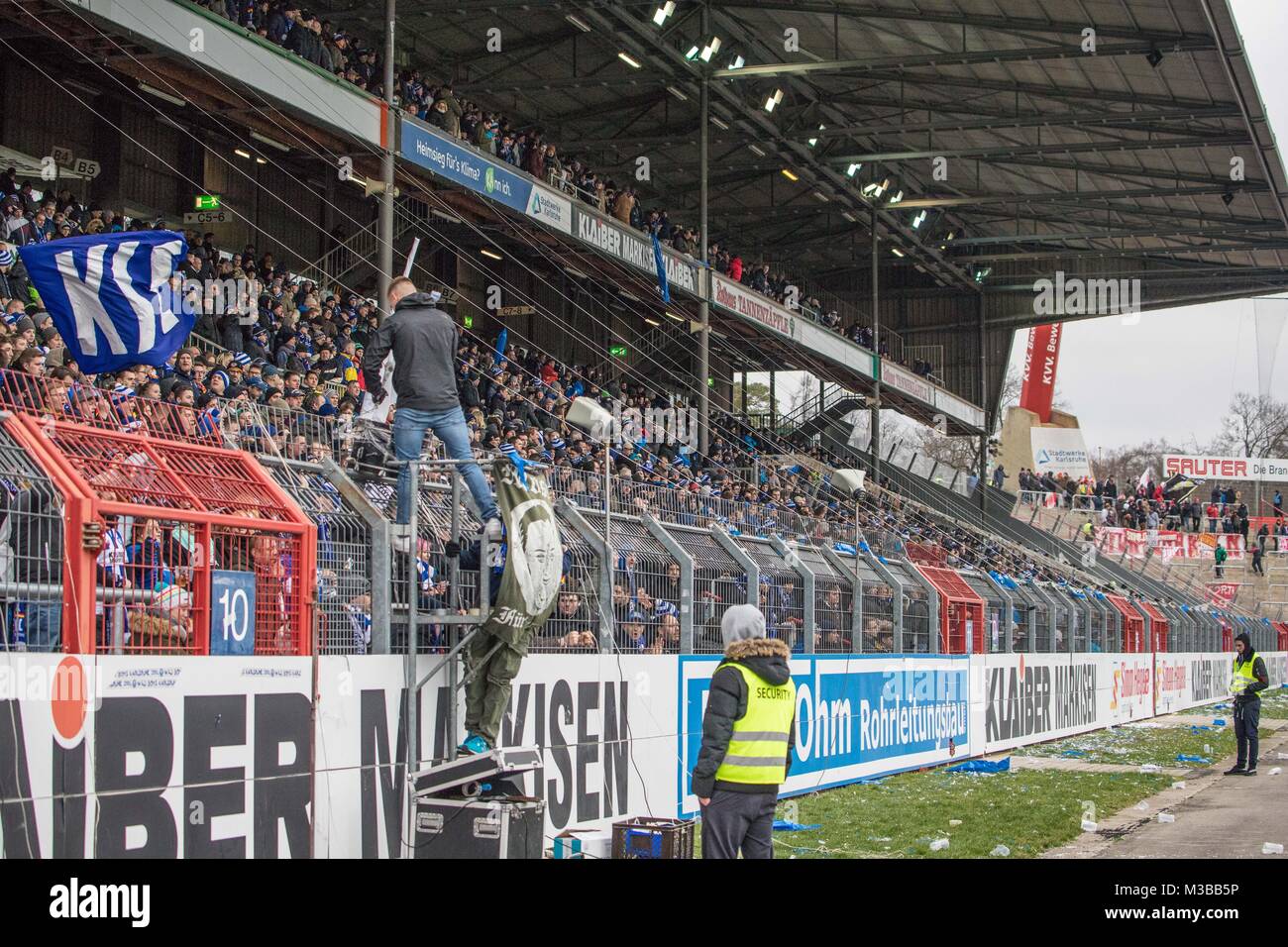German soccer - KSC vs Fortuna Cologne, score 1:0 - DFB third league ...