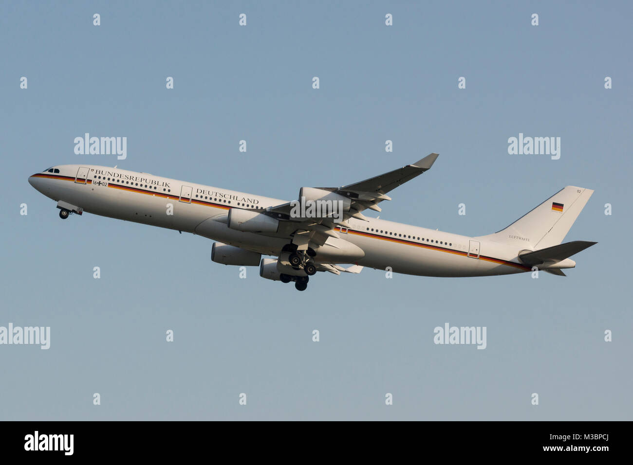 Flugbereitschaft bmvg hi-res stock photography and images - Alamy