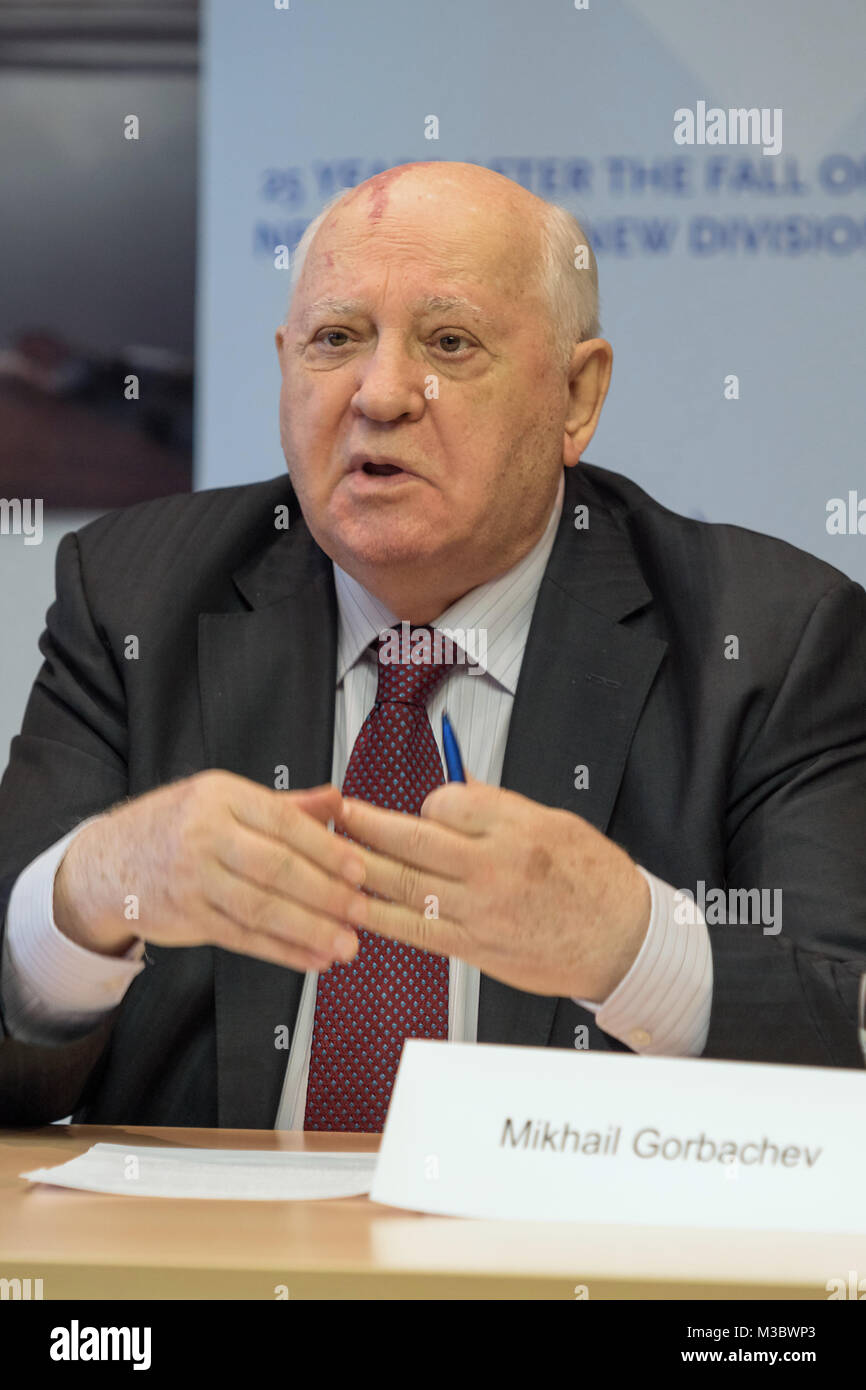Michail Gorbatschow am 9. November im Allianz Forum am Pariser Platz ...