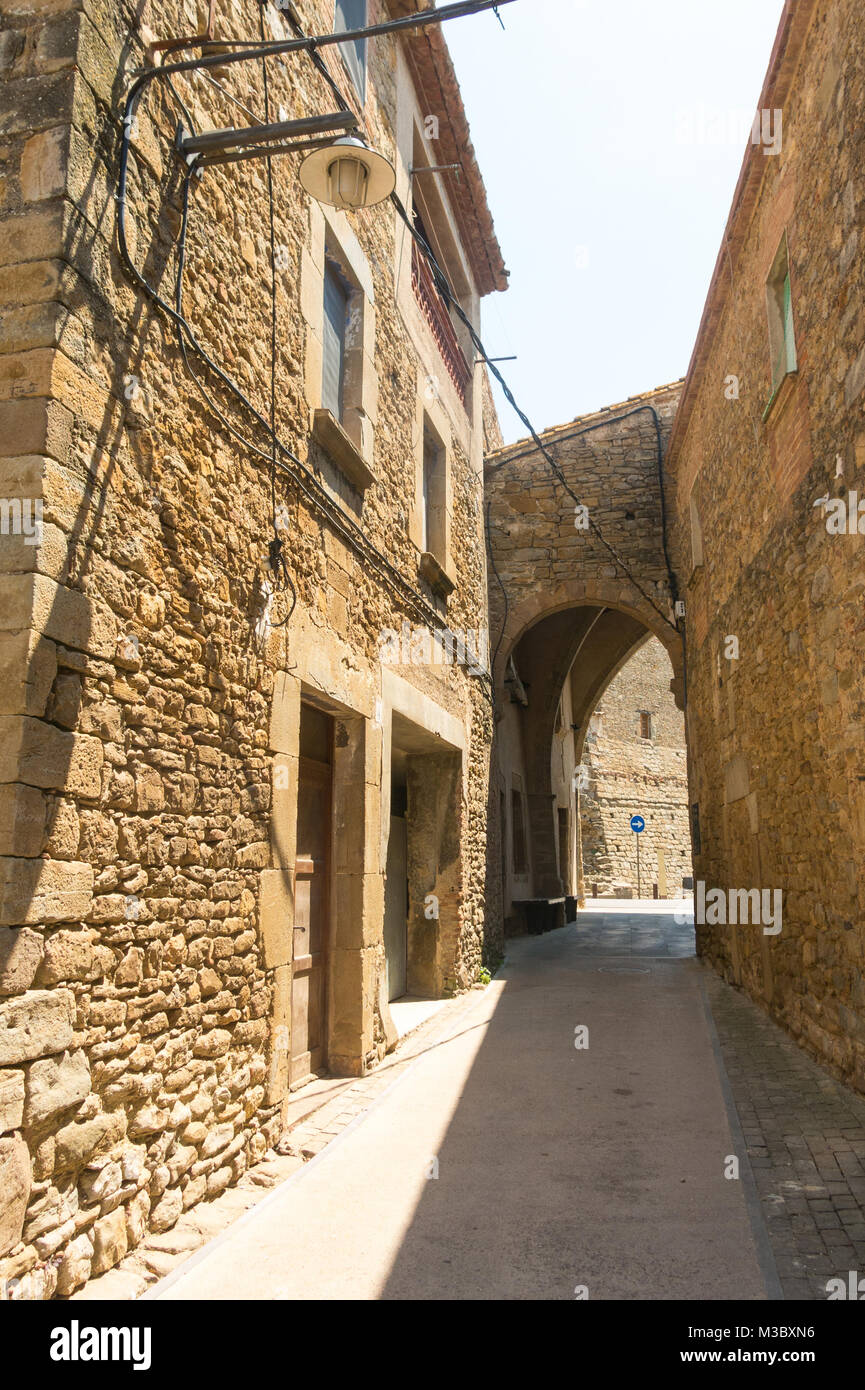Picturesque village of Peratallada in the heart of Costa Brava. Baix ...
