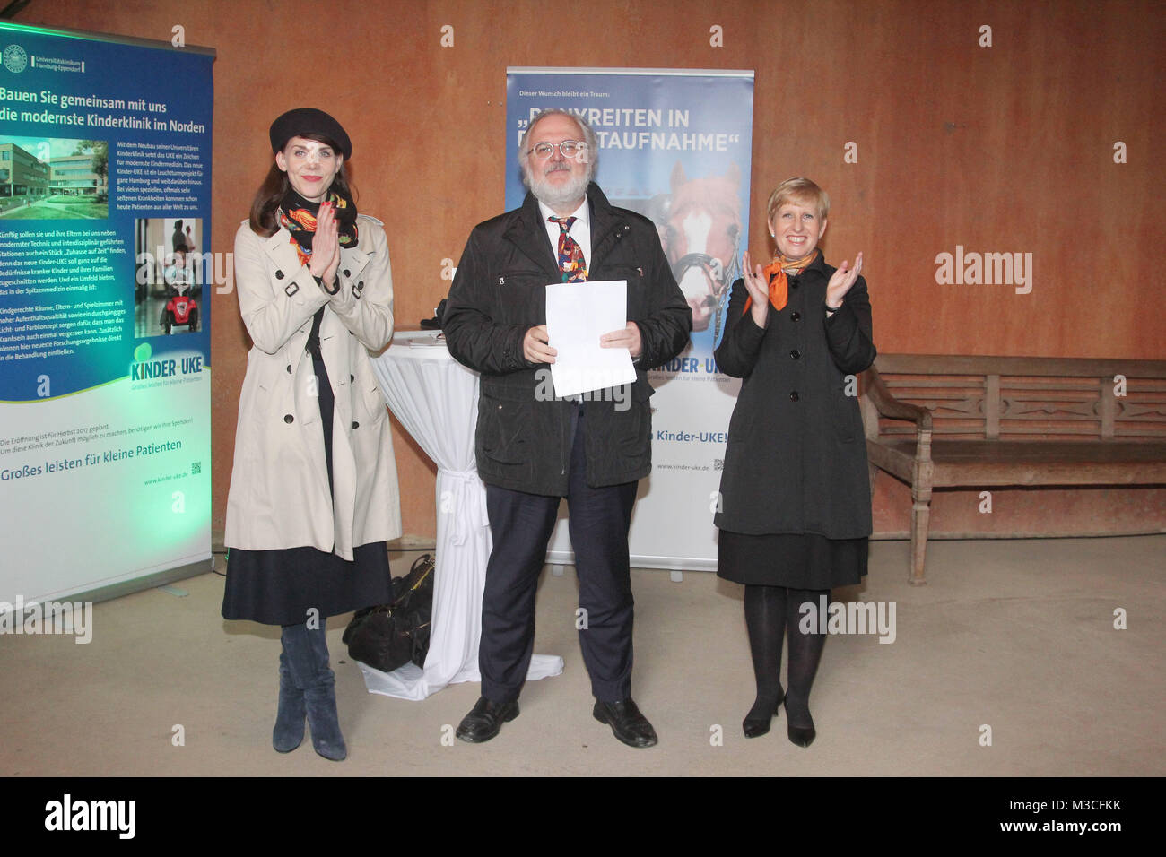 Frau direktor hi-res stock photography and images - Alamy