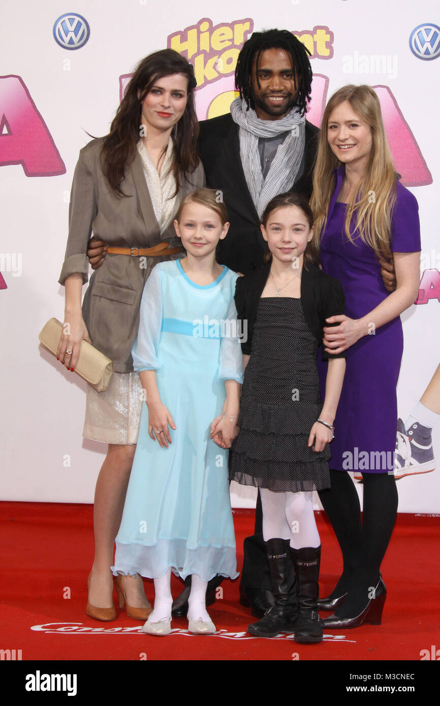 Hier kommt Lola, Premiere im Cinemaxx Hamburg, 28.02.2010, Nora ...