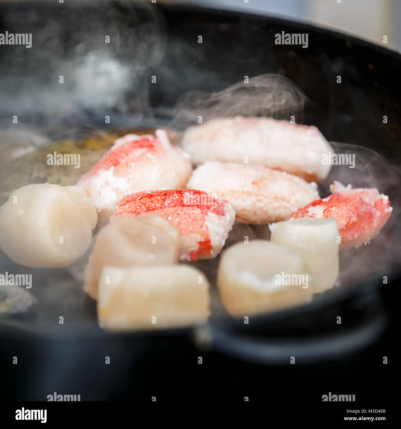 Deep sea scallop hi-res stock photography and images - Alamy