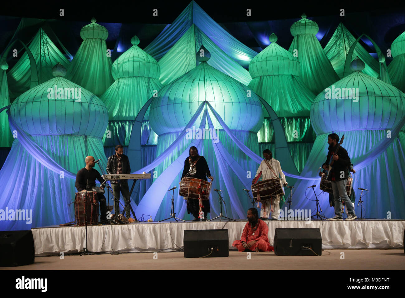 Lahore, Pakistan. 09th Feb, 2018. Pakistani artists from all over the ...