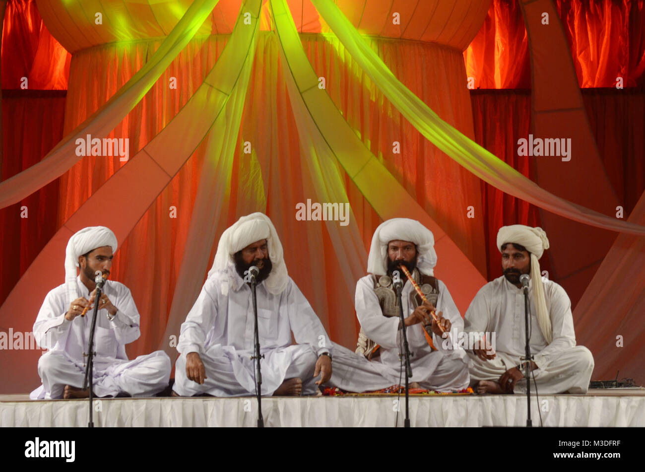 Sufi pakistan festival hi-res stock photography and images - Alamy