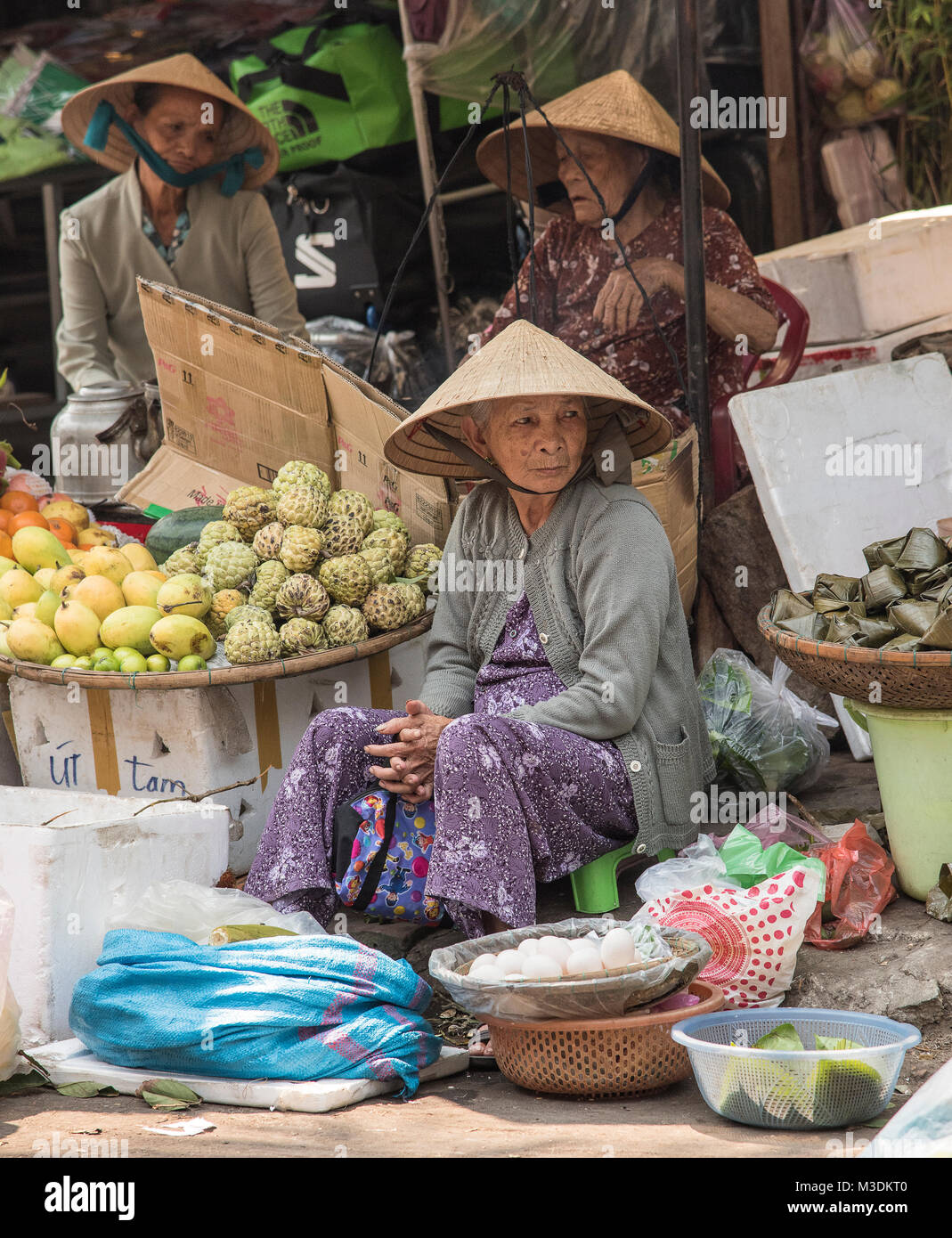 Vietnamese daily life hi-res stock photography and images - Alamy