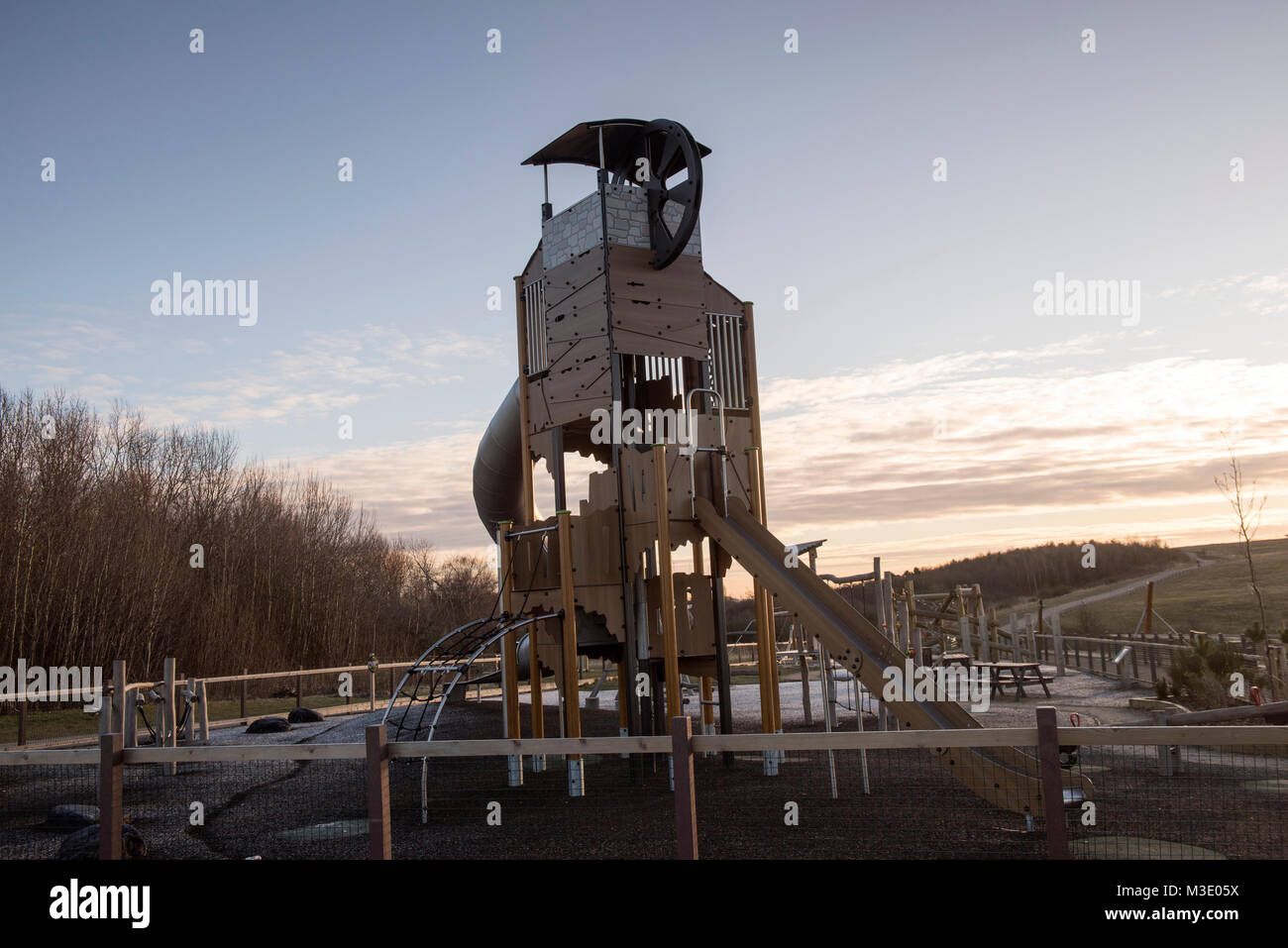 Sunrise at Gedling Country Park, Nottinghamshire England UK Stock Photo ...