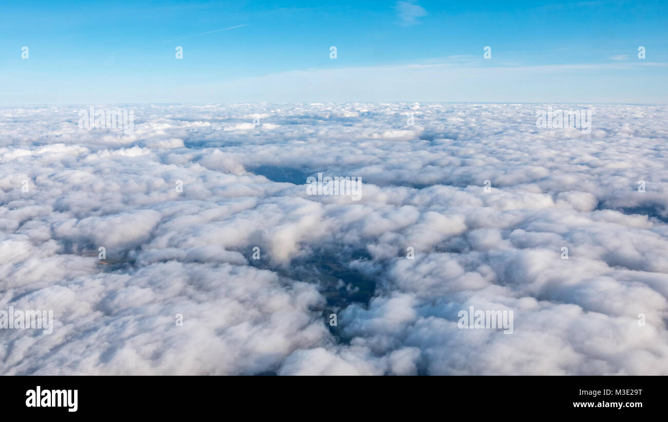 Daytime cloud coverage hi-res stock photography and images - Alamy