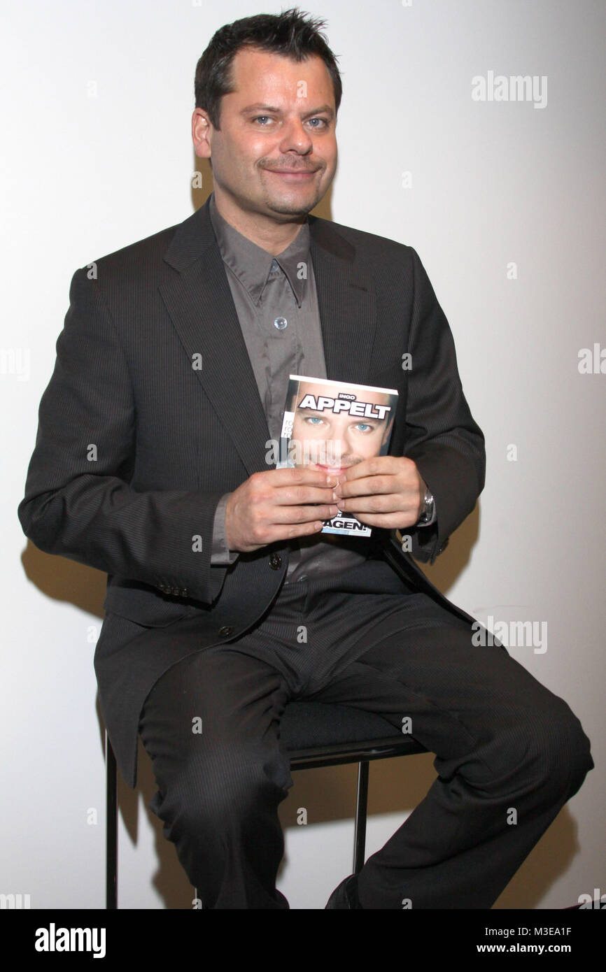 Solo Programm High Resolution Stock Photography and Images - Alamy