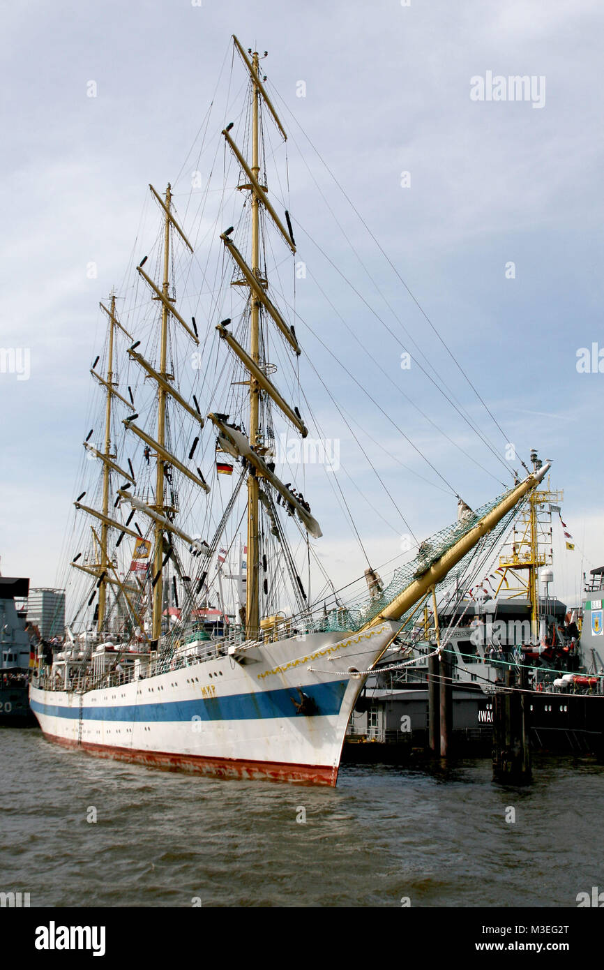 Hafengeburtstag 2009 hi-res stock photography and images - Alamy