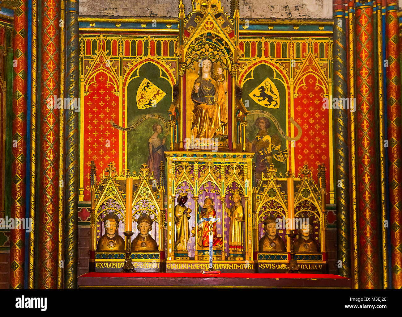 Cologne cathedral interior altar hi-res stock photography and images ...