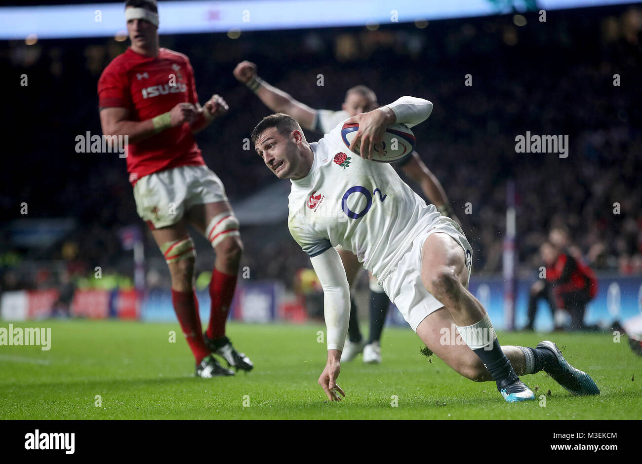 England's Jonny May scores his side's second try during the NatWest 6 ...