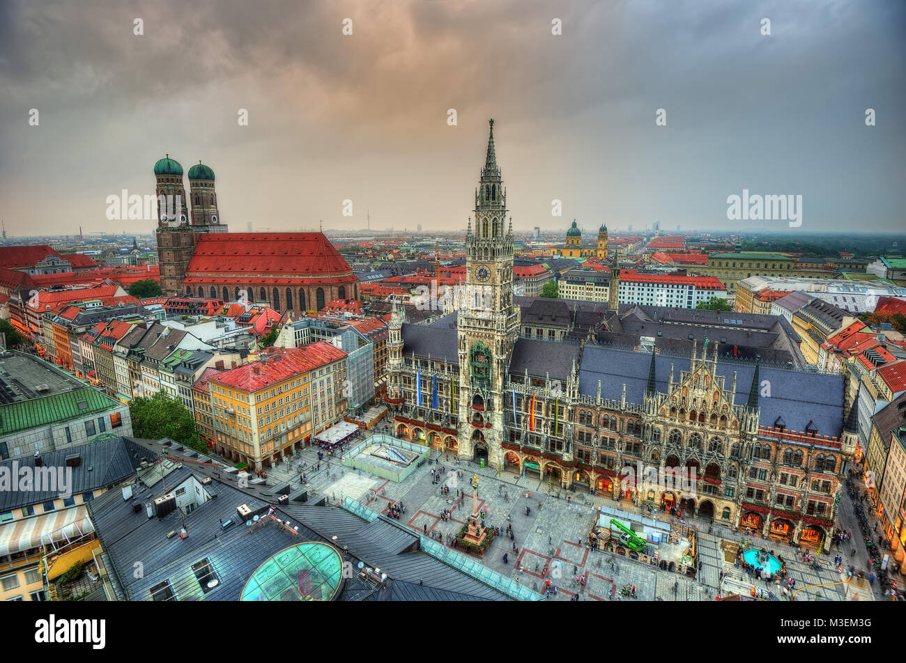 Munich marienplatz sunrise hi-res stock photography and images - Alamy