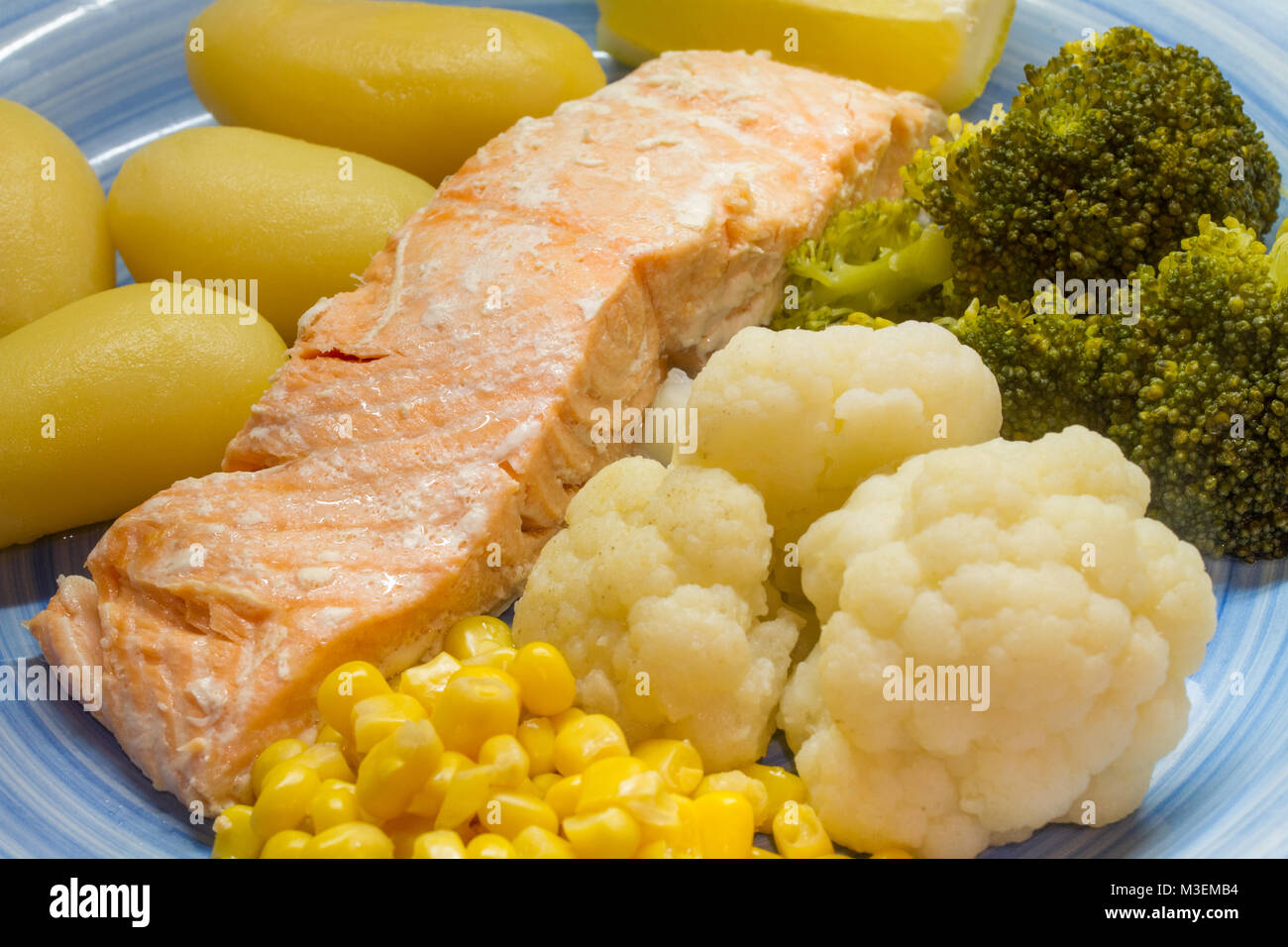 Baked fish vegetables popular hi-res stock photography and images - Alamy