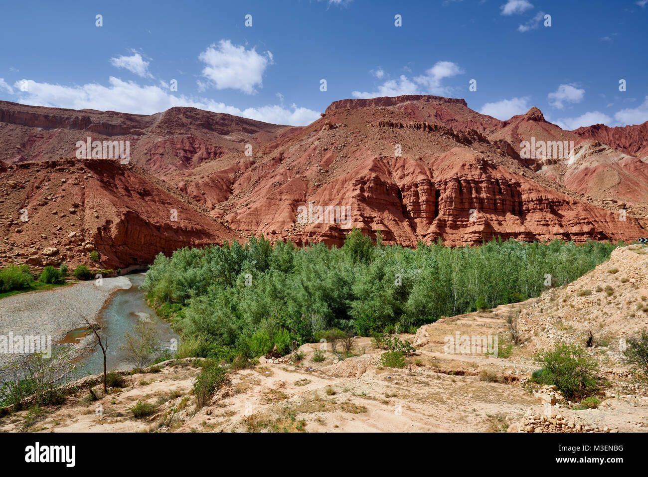 Valley of the roses atlas mountains hi-res stock photography and images ...