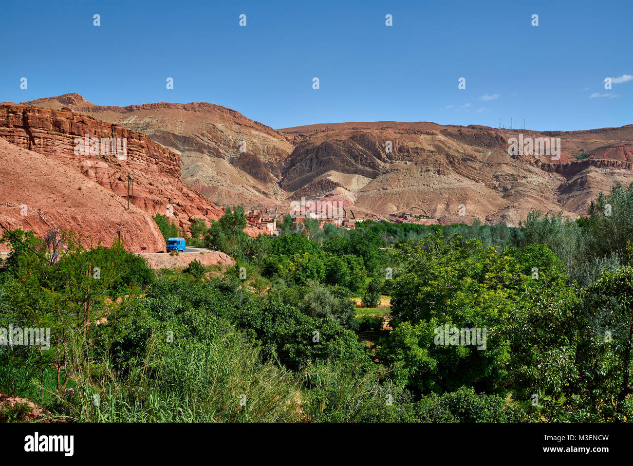 mountain landscape in Vallée des roses or rose valley, El-Kelâa M'Gouna ...