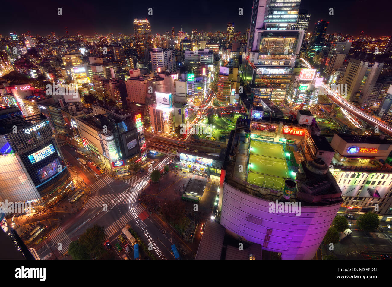 Square walk japanese hi-res stock photography and images - Alamy