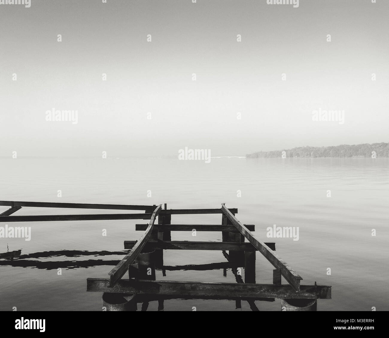 Broken water hi-res stock photography and images - Alamy