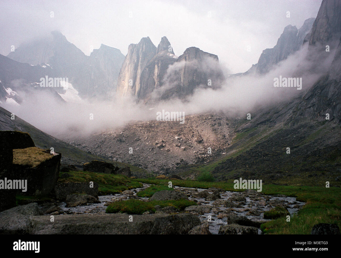Cirque of the unclimbables hi-res stock photography and images - Alamy