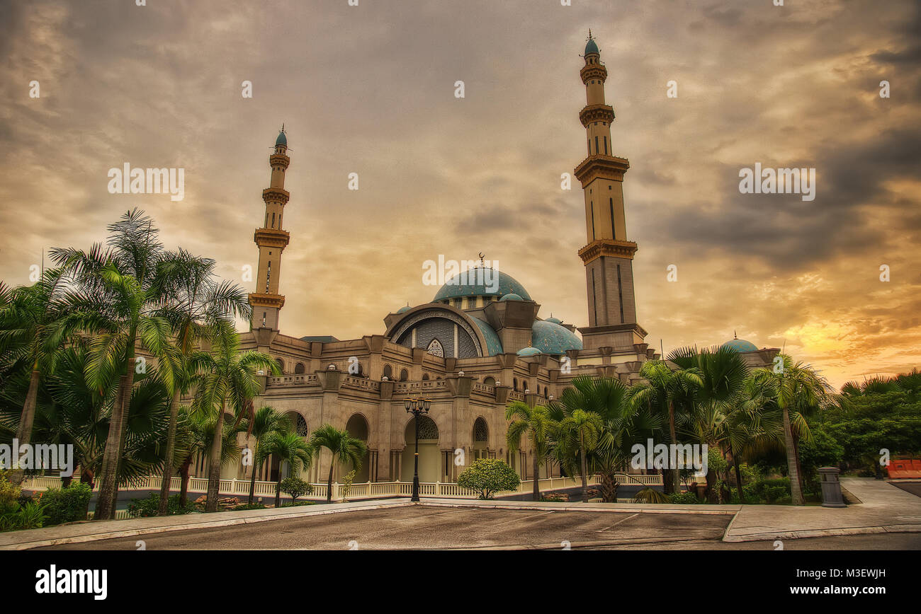 Masjid Wilayah Persekutuan Federal Mosque Kuala Lumpur Malaysia taken ...