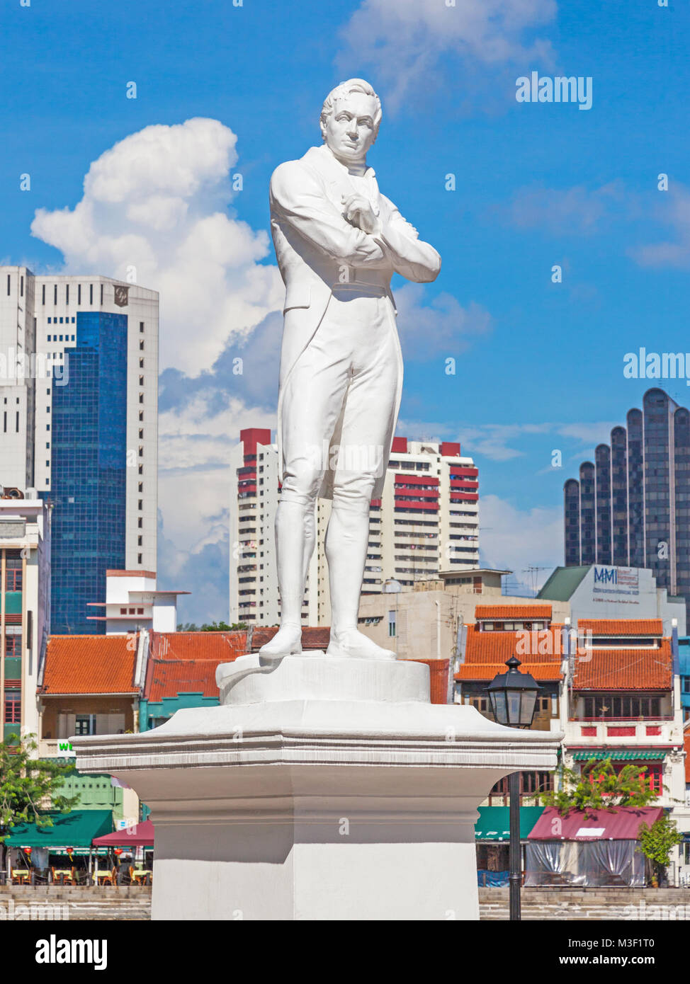 The statue to Sir Thomas Stamford Raffles in Singapore stands at the ...