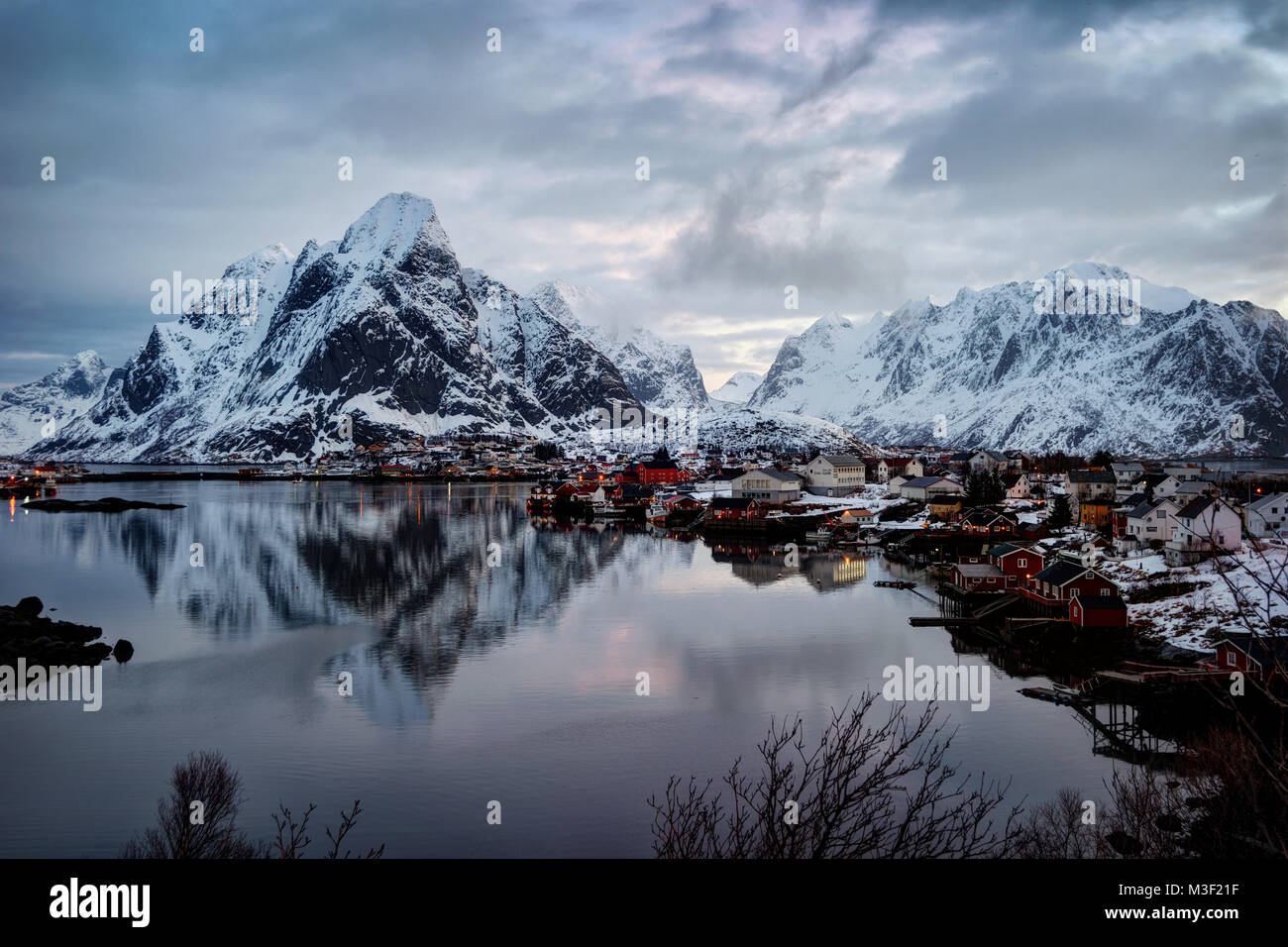 Reine harbor at sunrise hi-res stock photography and images - Alamy
