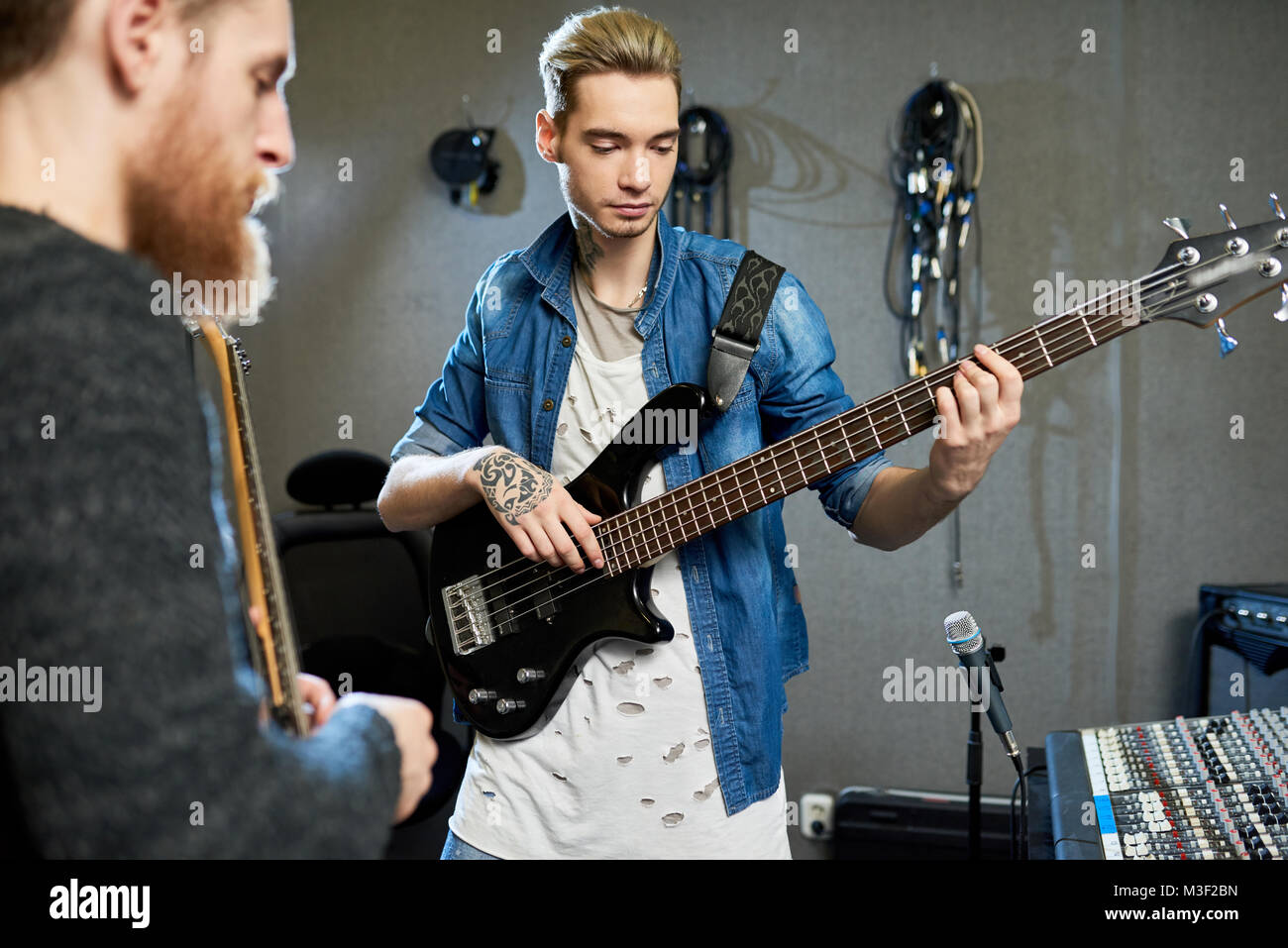 Sound director hi-res stock photography and images - Alamy