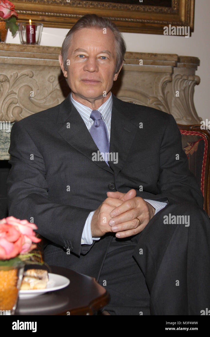 Rosamunde pilcher hi-res stock photography and images - Alamy